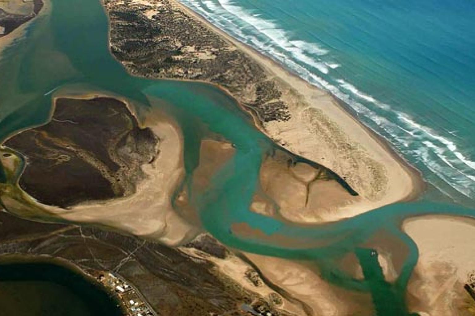 The Case for Extended Hydrologic Prediction Services for Improved Water ...