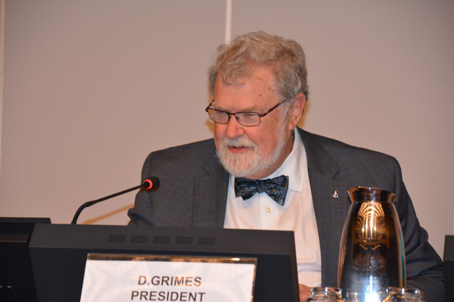WMO honours outgoing President David Grimes